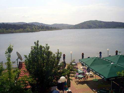 Индијци ќе градат универзитет и студентски град крај Велешко Езеро