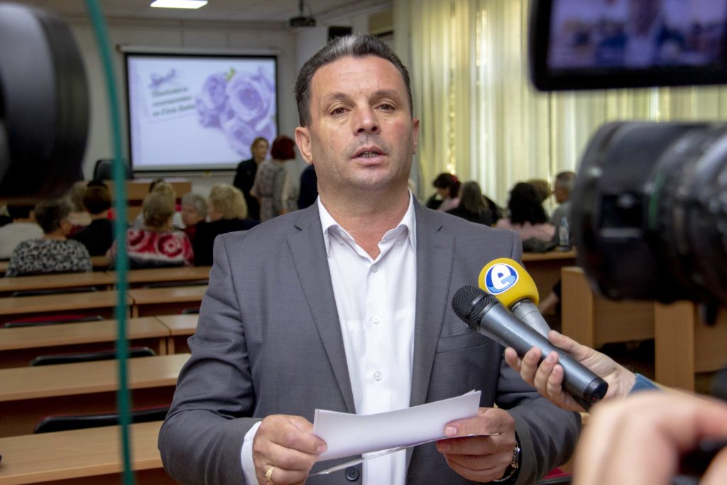 Борис Георгиевски до Димче Арсовски: Не е лесно да си портпарол во ...