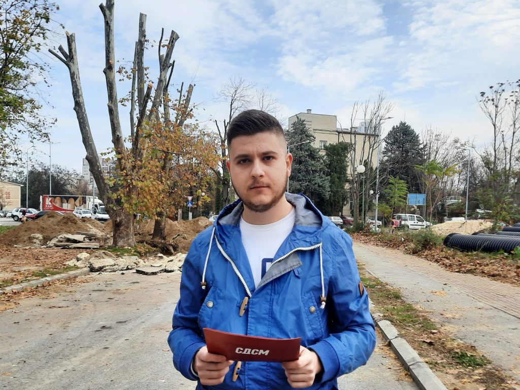 СДСМ Муцунски и Арсовска повторно сечат дрвја на улица Васко Карангелески