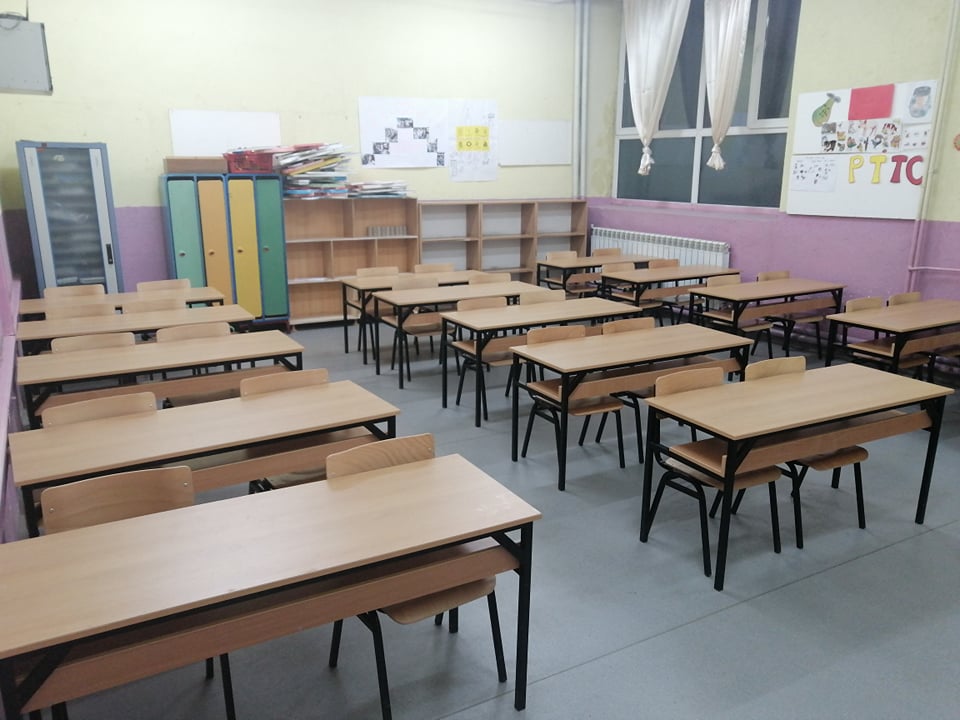 Наставик нападна колешка во училиште во Прилеп