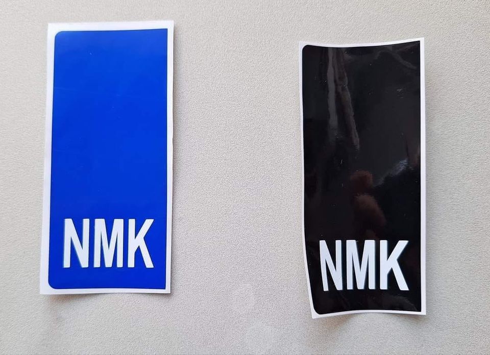 „Две за 100“ - налепници НМК се продаваат на интернет и во скопски Чаир, цвета бизнисот