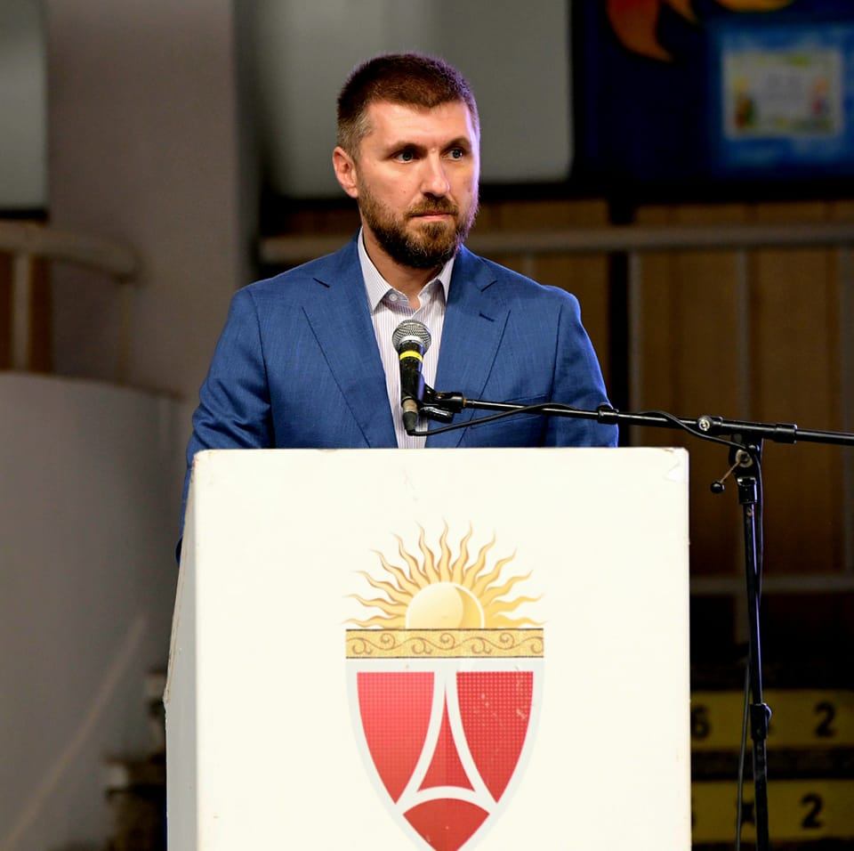 На градоначалникот на Аеродром му го украле службеното „ауди“