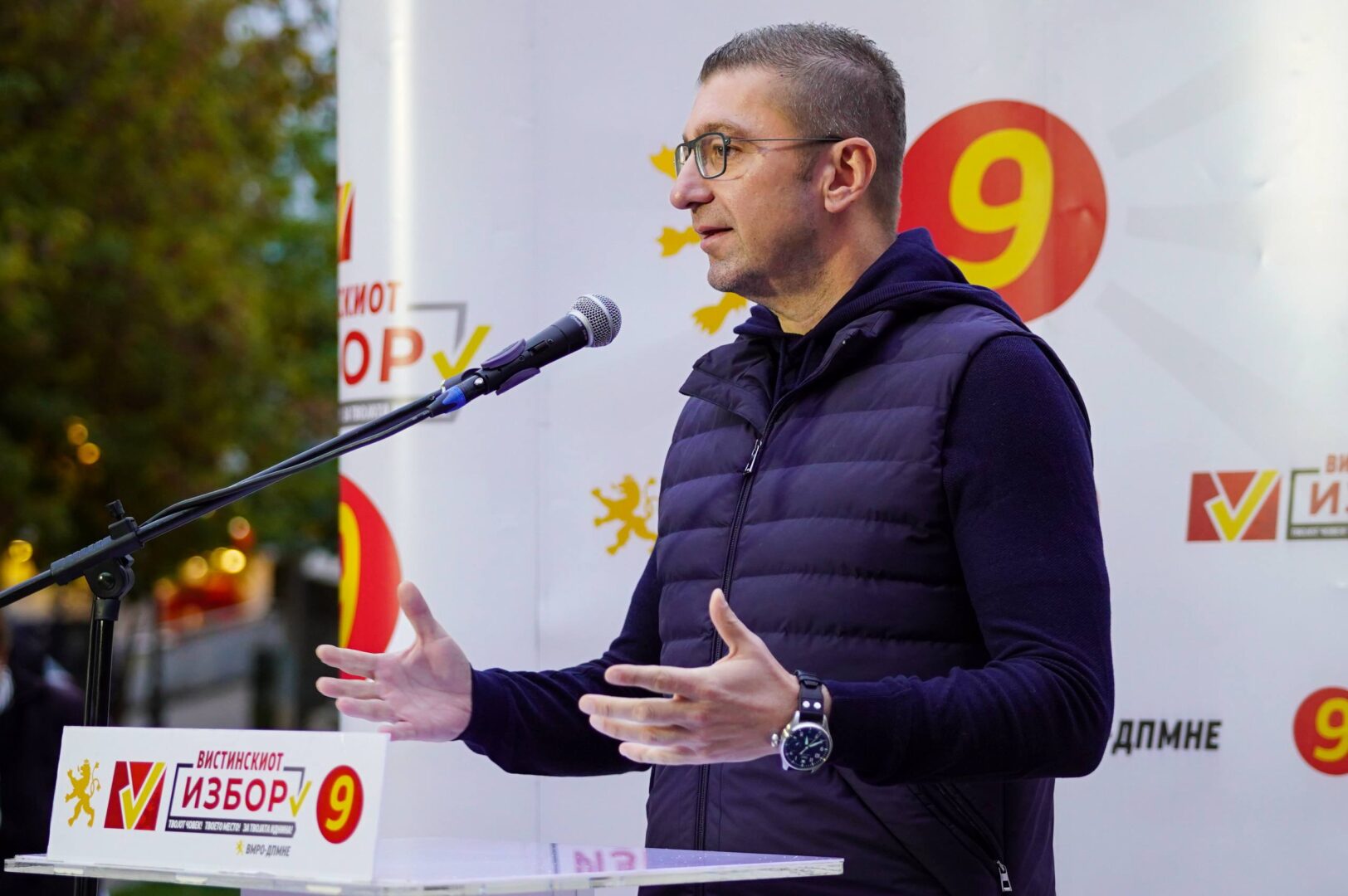 Мицкоски: Неформалната коалиција на Венко, Али и Димче има само една ...